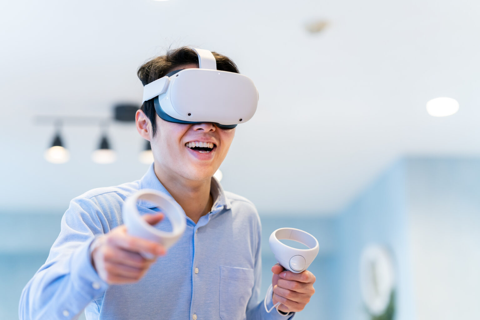 【2025年最新】VRデバイスの特徴や選び方を徹底解説｜注目のVRデバイス/VRヘッドセット13選